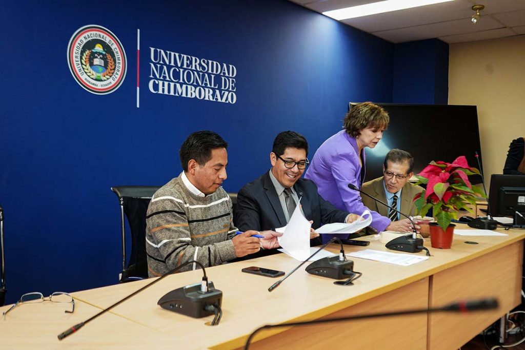 UNACH FIRMA CONVENIO DE COOPERACIÓN CON EL GAD DE LA PARROQUIA RURAL ...